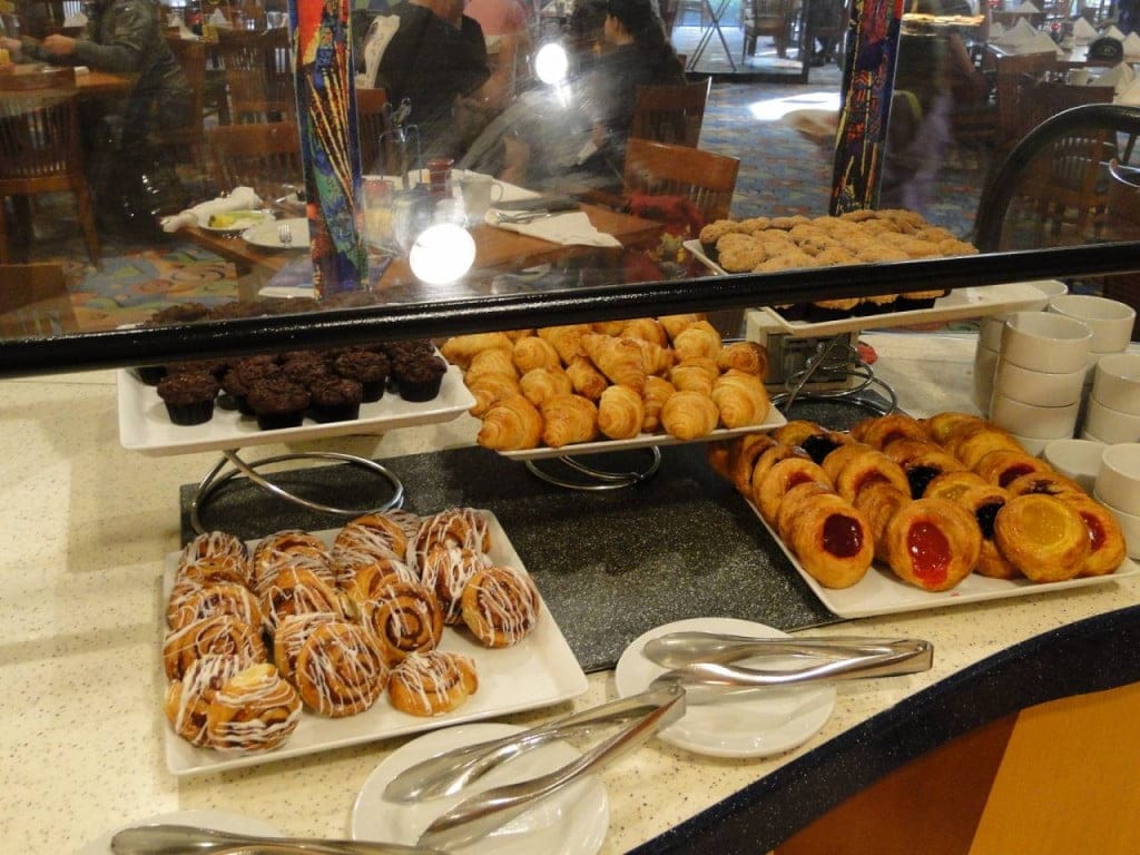 Café com Mickey na Disneyland | Andreza Dica e Indica